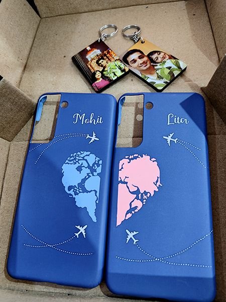 Travel around World Couple Case Back Covers | ShopperShine